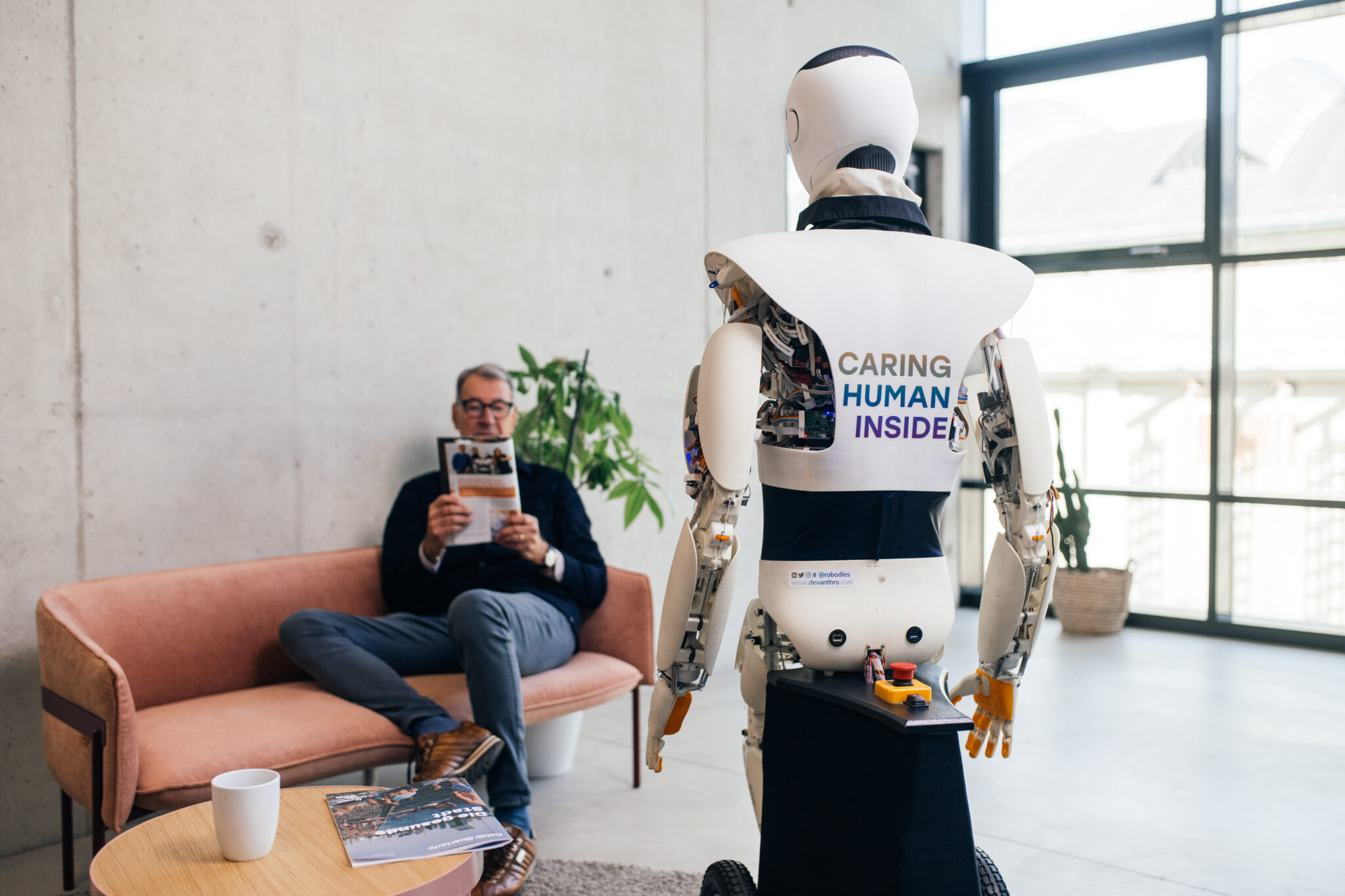 Robodies wird den Pflegemarkt skalieren. Das ist der Grund. - DEVANTHRO