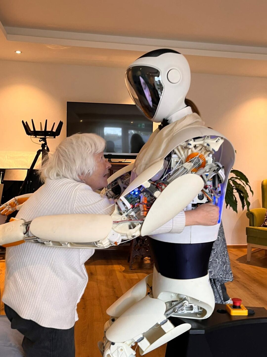 A Morning of Innovation in Tutzing Elderly Day Care – DEVANTHRO